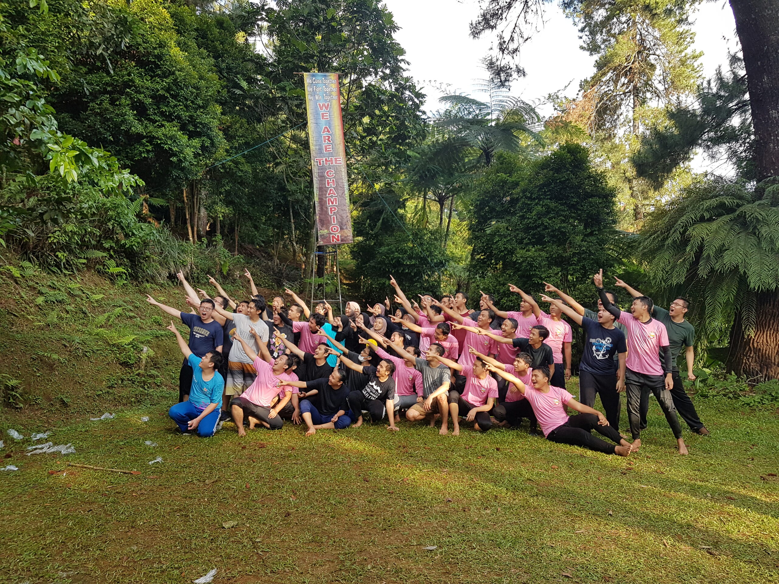 Outbound Bank Mega di Eagle Hill Camp Oct 2022 | Eagle Hill Indonesia